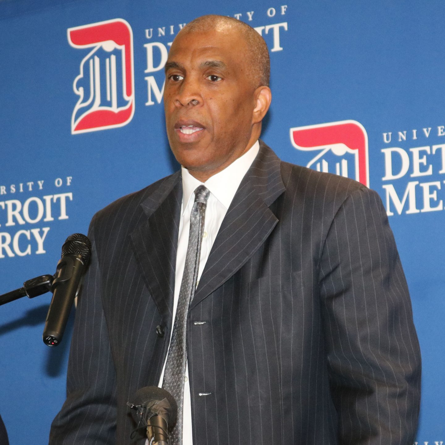 New men’s basketball coach Mike Davis is a proven winner New men’s basketball coach Mike Davis is a proven winner